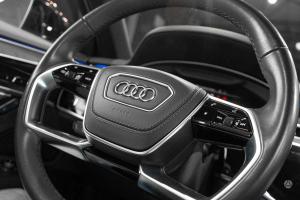 Melns Audi A8 2022 Rīga, ar dzinēja tilpumu 3.00 L un nobraukumu 80 tūkst. km par 51000 €, foto 22 vietnē AUTOMOTO.COM.LV