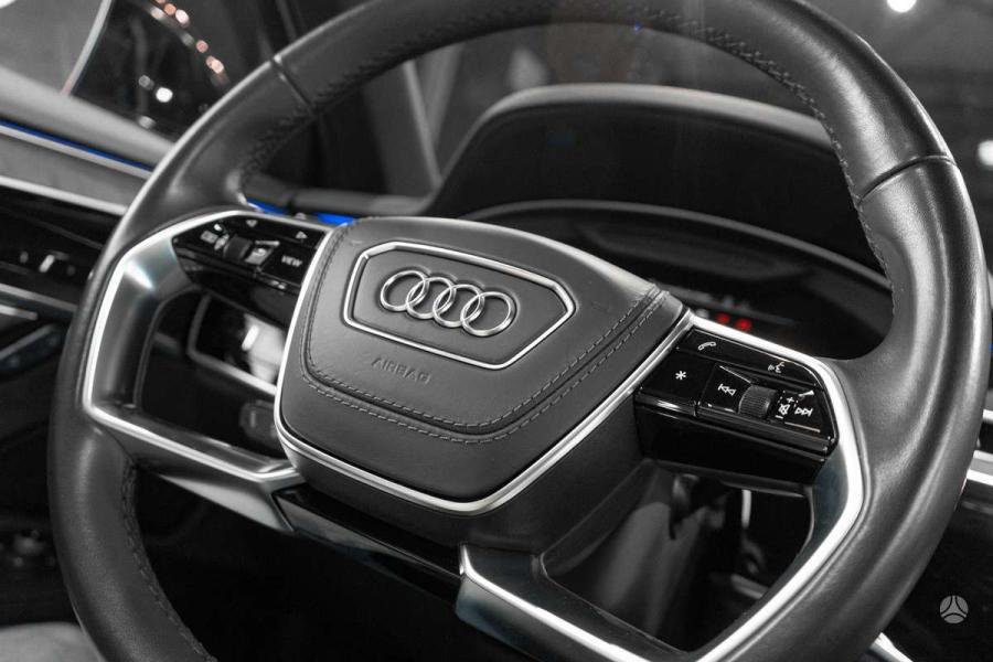 Melns Audi A8 2022 Rīga, ar dzinēja tilpumu 3.00 L un nobraukumu 80 tūkst. km par 51000 €, foto 22 vietnē AUTOMOTO.COM.LV