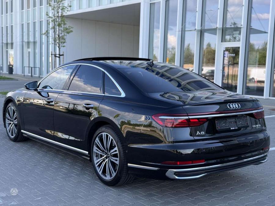 Black Audi A8 2022 in Vilnius, with an engine capacity of 3.00 L and mileage of 96 thousand km for 48999 €, photo 8 on AUTOMOTO.COM.LV