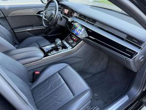 Black Audi A8 2022 in Vilnius, with an engine capacity of 3.00 L and mileage of 96 thousand km for 48999 €, photo 17 on AUTOMOTO.COM.LV
