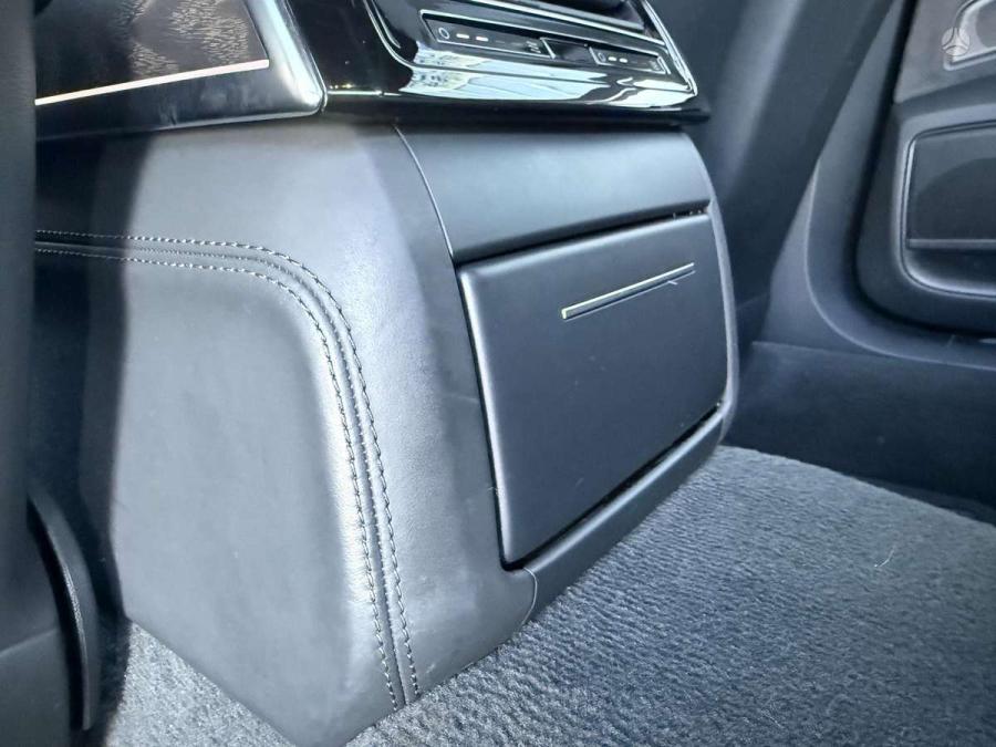 Black Audi A8 2022 in Vilnius, with an engine capacity of 3.00 L and mileage of 96 thousand km for 48999 €, photo 26 on AUTOMOTO.COM.LV