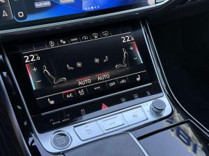Black Audi A8 2022 in Vilnius, with an engine capacity of 3.00 L and mileage of 96 thousand km for 48999 €, photo 30 on AUTOMOTO.COM.LV