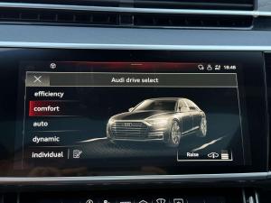 Black Audi A8 2022 in Vilnius, with an engine capacity of 3.00 L and mileage of 96 thousand km for 48999 €, photo 38 on AUTOMOTO.COM.LV