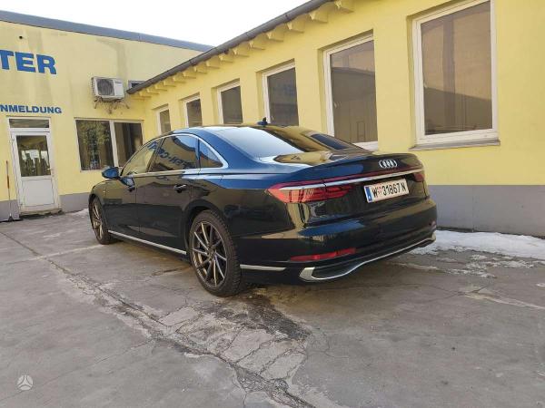 Melns Audi A8 2023 Marijampole, ar dzinēja tilpumu 3.00 L un nobraukumu 196 tūkst. km par 41950 €, foto 2 vietnē AUTOMOTO.COM.LV
