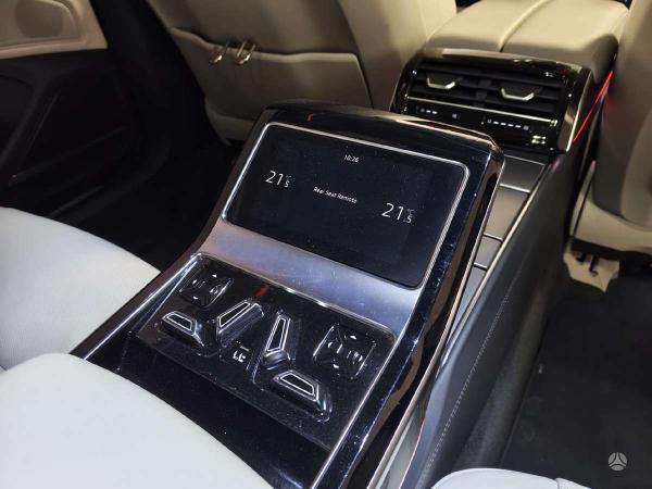 Melns Audi A8 2023 Marijampole, ar dzinēja tilpumu 3.00 L un nobraukumu 196 tūkst. km par 41950 €, foto 8 vietnē AUTOMOTO.COM.LV