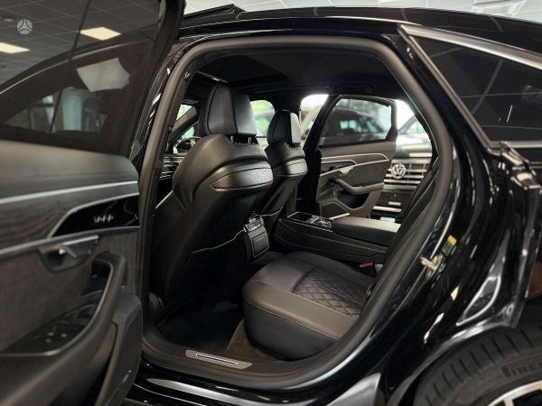 Black Audi A8 2023 in Klaipeda, with an engine capacity of 2.97 L and mileage of 129 thousand km for 69900 €, photo 7 on AUTOMOTO.COM.LV
