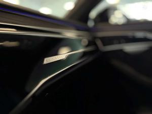 Black Audi A8 2023 in Klaipeda, with an engine capacity of 2.97 L and mileage of 129 thousand km for 69900 €, photo 21 on AUTOMOTO.COM.LV