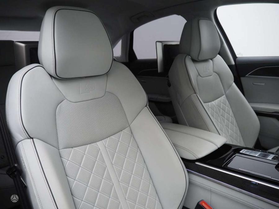 Melns Audi A8 2023 Viļņa, ar dzinēja tilpumu 3.00 L un nobraukumu 50 tūkst. km par 69790 €, foto 17 vietnē AUTOMOTO.COM.LV
