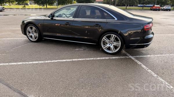 Melns Audi A8 2025 Rīga, ar dzinēja tilpumu 3.00 L un nobraukumu 197 tūkst. km par 22500 €, foto 3 vietnē AUTOMOTO.COM.LV