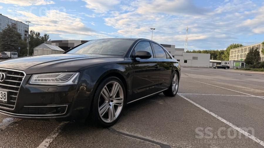 Melns Audi A8 2025 Rīga, ar dzinēja tilpumu 3.00 L un nobraukumu 197 tūkst. km par 22500 €, foto 6 vietnē AUTOMOTO.COM.LV