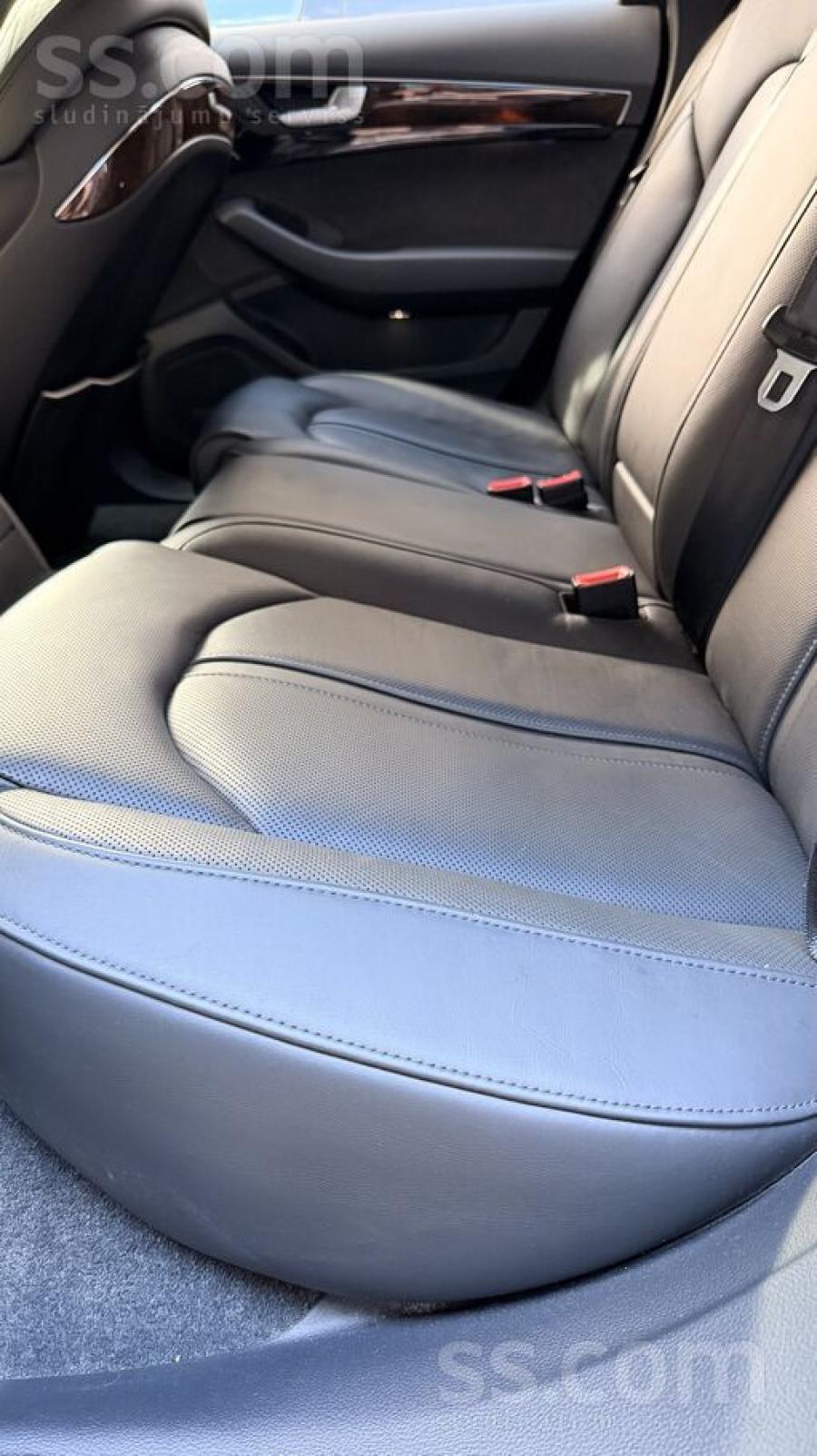 Melns Audi A8 2025 Rīga, ar dzinēja tilpumu 3.00 L un nobraukumu 197 tūkst. km par 22500 €, foto 16 vietnē AUTOMOTO.COM.LV