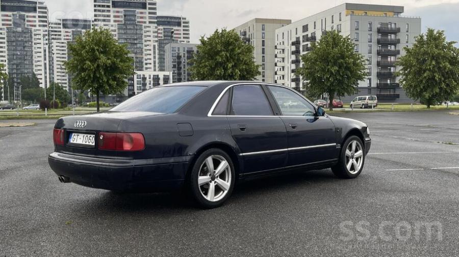 Zils Audi A8 1995 Rīga, ar dzinēja tilpumu 2.80 L un nobraukumu 325 tūkst. km par 3000 €, foto 4 vietnē AUTOMOTO.COM.LV