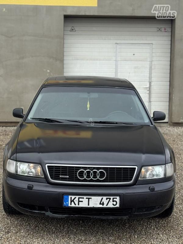 Zils Audi A8 1995 Šauļi, ar dzinēja tilpumu 2.80 L un nobraukumu 410 tūkst. km par 2500 €, foto 3 vietnē AUTOMOTO.COM.LV