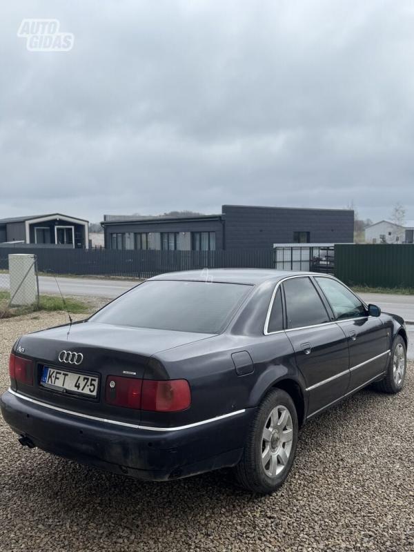 Zils Audi A8 1995 Šauļi, ar dzinēja tilpumu 2.80 L un nobraukumu 410 tūkst. km par 2500 €, foto 5 vietnē AUTOMOTO.COM.LV