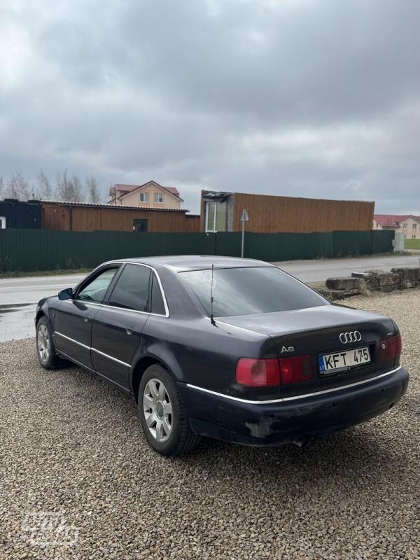 Zils Audi A8 1995 Šauļi, ar dzinēja tilpumu 2.80 L un nobraukumu 410 tūkst. km par 2500 €, foto 7 vietnē AUTOMOTO.COM.LV