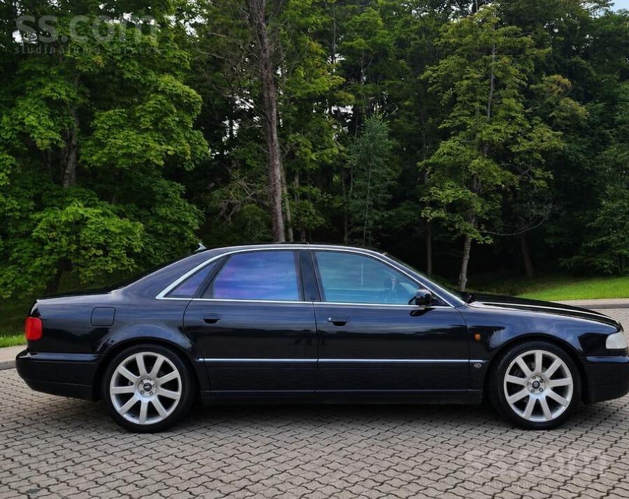Zils Audi A8 1995 Jēkabpils, ar dzinēja tilpumu 4.20 L un nobraukumu 240 tūkst. km par 3470 €, foto 9 vietnē AUTOMOTO.COM.LV