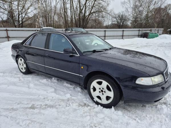 Blue Audi A8 1997 in Liepaja, with an engine capacity of 4.20 L and mileage of 407 thousand km for 1700 €, photo 1 on AUTOMOTO.COM.LV