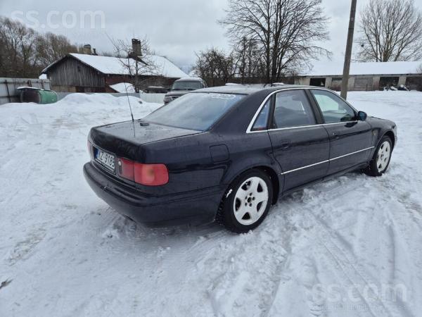 Blue Audi A8 1997 in Liepaja, with an engine capacity of 4.20 L and mileage of 407 thousand km for 1700 €, photo 5 on AUTOMOTO.COM.LV