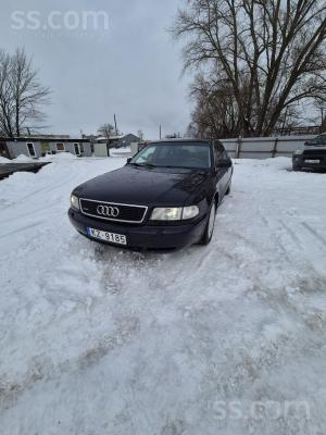 Blue Audi A8 1997 in Liepaja, with an engine capacity of 4.20 L and mileage of 407 thousand km for 1700 €, photo 4 on AUTOMOTO.COM.LV