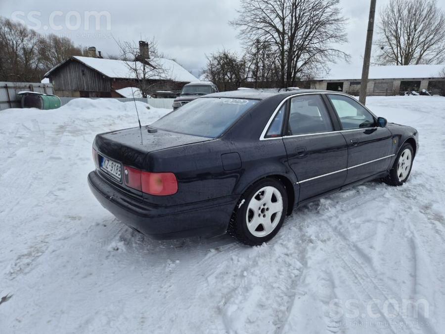 Blue Audi A8 1997 in Liepaja, with an engine capacity of 4.20 L and mileage of 407 thousand km for 1700 €, photo 6 on AUTOMOTO.COM.LV