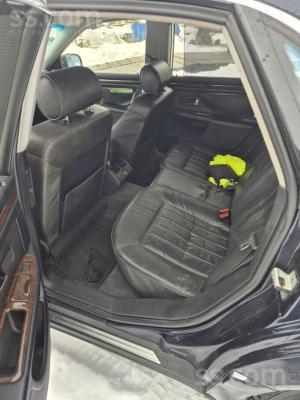 Blue Audi A8 1997 in Liepaja, with an engine capacity of 4.20 L and mileage of 407 thousand km for 1700 €, photo 9 on AUTOMOTO.COM.LV