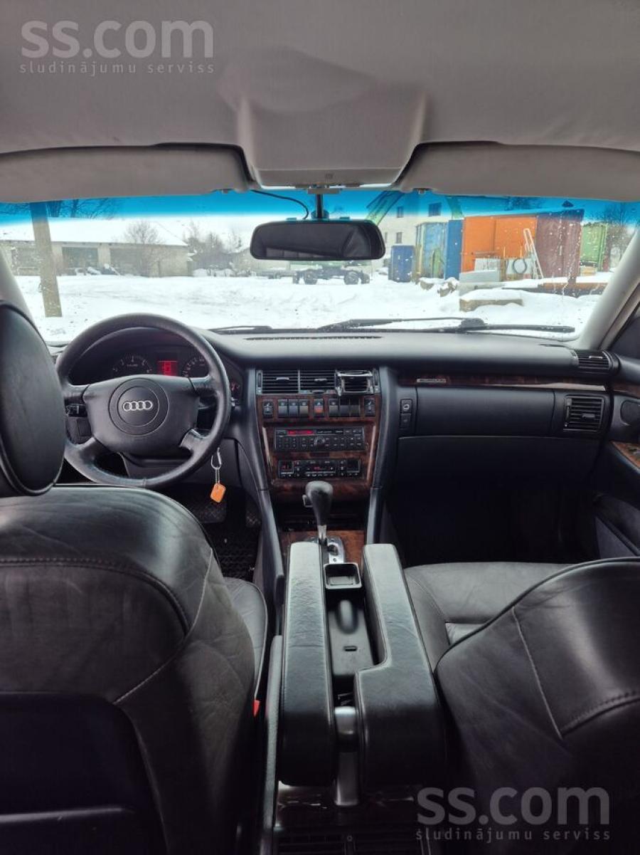 Blue Audi A8 1997 in Liepaja, with an engine capacity of 4.20 L and mileage of 407 thousand km for 1700 €, photo 10 on AUTOMOTO.COM.LV