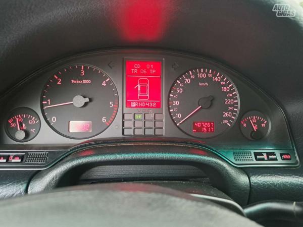 Синий Ауди А8 1998 в Плунге, объемом двигателя 2.50 л и пробегом 41 тыс. км за 1800 €, фото 9 на AUTOMOTO.COM.LV