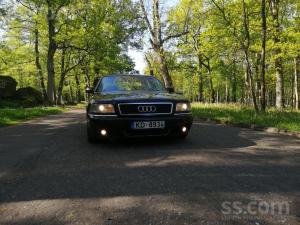 Zils Audi A8 1999 Liepāja, ar dzinēja tilpumu 2.50 L un nobraukumu 388 tūkst. km par 2750 €, foto  vietnē AUTOMOTO.COM.LV