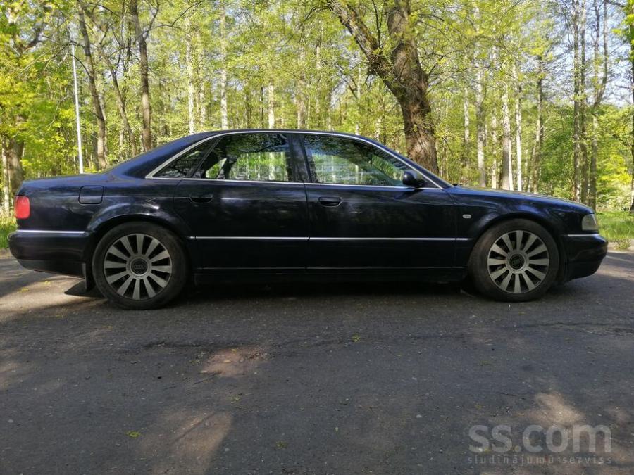 Zils Audi A8 1999 Liepāja, ar dzinēja tilpumu 2.50 L un nobraukumu 388 tūkst. km par 2750 €, foto 4 vietnē AUTOMOTO.COM.LV