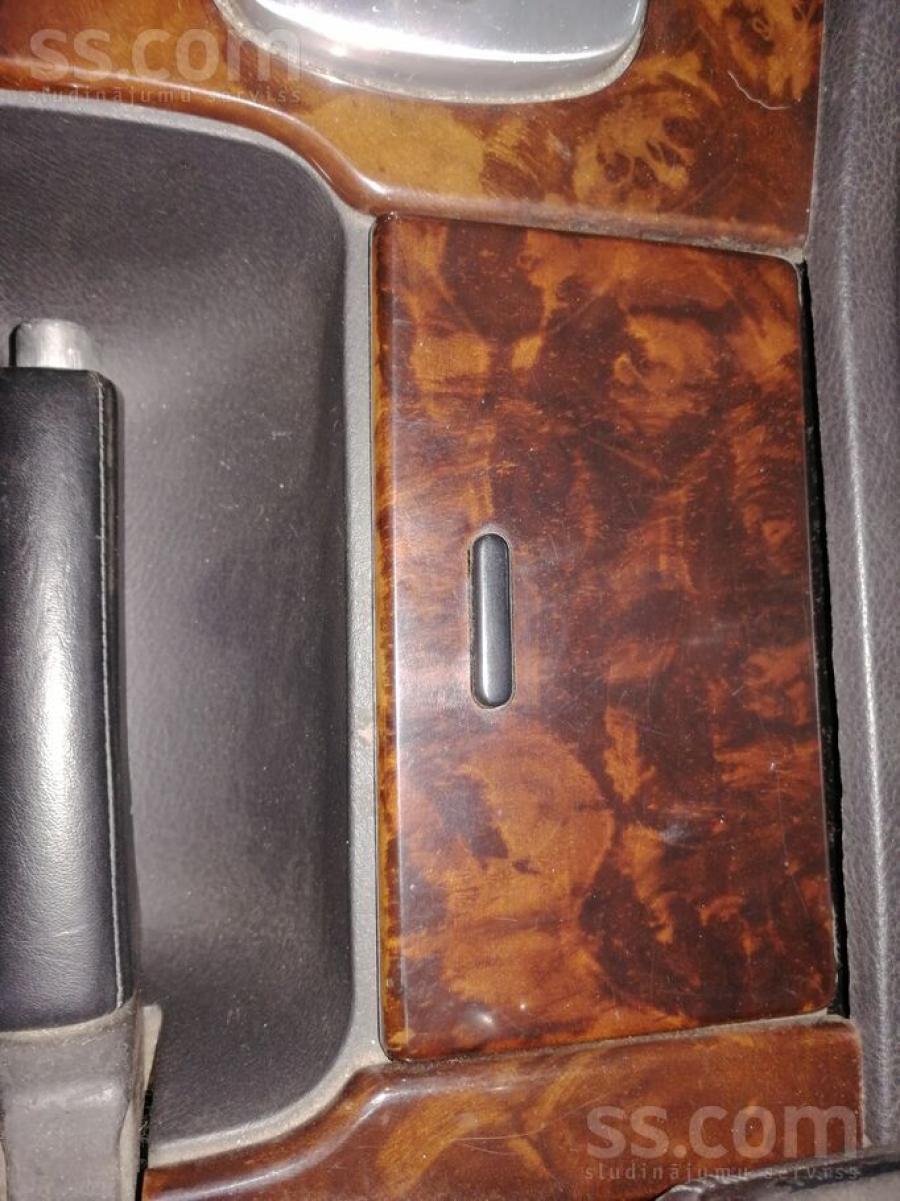Zils Audi A8 1999 Liepāja, ar dzinēja tilpumu 2.50 L un nobraukumu 388 tūkst. km par 2750 €, foto 20 vietnē AUTOMOTO.COM.LV