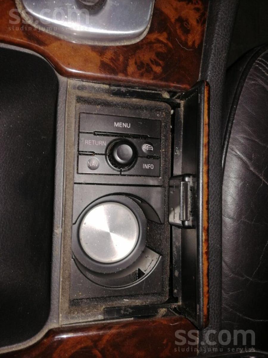 Zils Audi A8 1999 Liepāja, ar dzinēja tilpumu 2.50 L un nobraukumu 388 tūkst. km par 2750 €, foto 21 vietnē AUTOMOTO.COM.LV