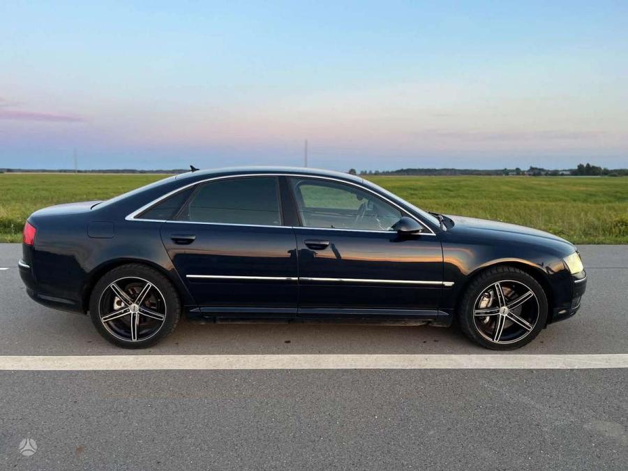 Blue Audi A8 2003 in Klaipeda, with an engine capacity of 3.70 L and mileage of 282 thousand km for 2200 €, photo 7 on AUTOMOTO.COM.LV