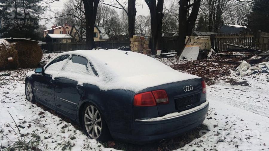 Zils Audi A8 2004 Rīga, ar dzinēja tilpumu 4.20 L un nobraukumu 331 tūkst. km par 2800 €, foto 8 vietnē AUTOMOTO.COM.LV