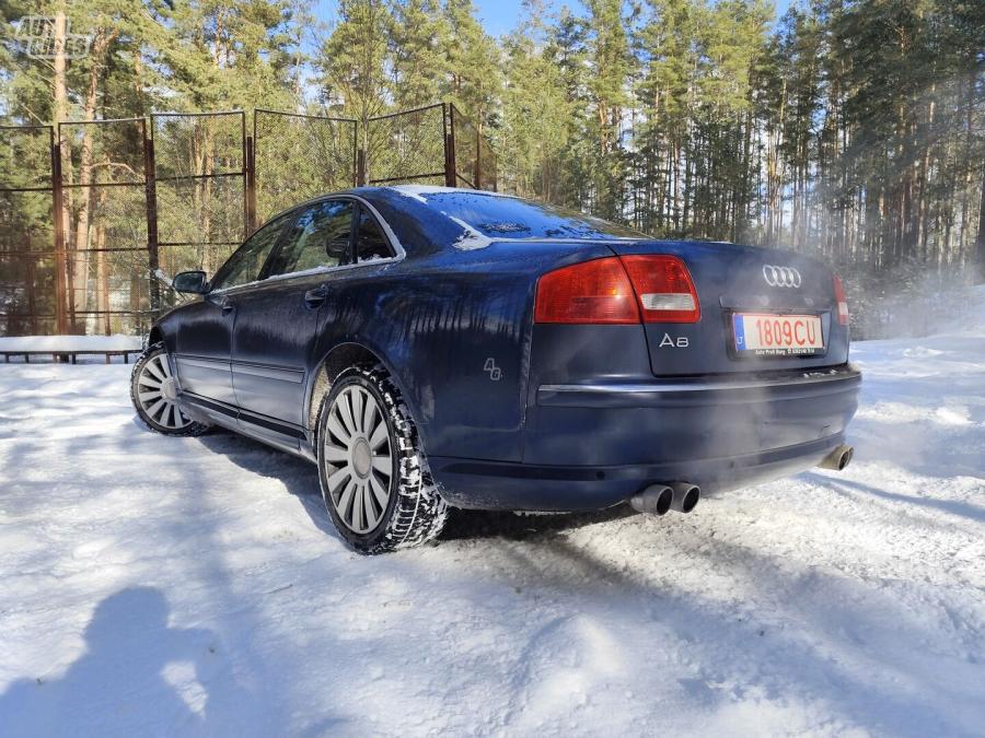 Blue Audi A8 2004 in Varena, with an engine capacity of 4.20 L and mileage of 336 thousand km for 2600 €, photo 3 on AUTOMOTO.COM.LV