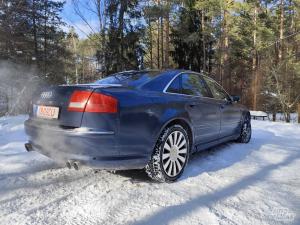 Blue Audi A8 2004 in Varena, with an engine capacity of 4.20 L and mileage of 336 thousand km for 2600 €, photo 4 on AUTOMOTO.COM.LV