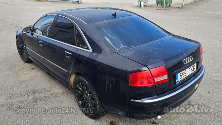 Zils Audi A8 2004 Tallina, ar dzinēja tilpumu 3.90 L un nobraukumu 338 tūkst. km par 1999 €, foto 9 vietnē AUTOMOTO.COM.LV