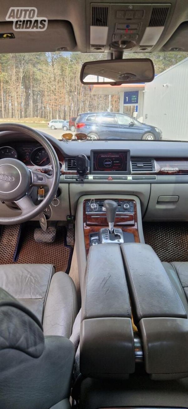 Zils Audi A8 2004 Jurbarkas, ar dzinēja tilpumu 4.20 L un nobraukumu 390 tūkst. km par 3700 €, foto 5 vietnē AUTOMOTO.COM.LV