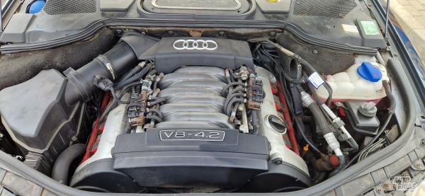 Zils Audi A8 2004 Jurbarkas, ar dzinēja tilpumu 4.20 L un nobraukumu 390 tūkst. km par 2900 €, foto 3 vietnē AUTOMOTO.COM.LV