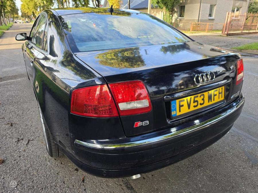 Blue Audi A8 2004 in Alytus, with an engine capacity of 3.94 L and mileage of 155 thousand km for 2950 €, photo 3 on AUTOMOTO.COM.LV