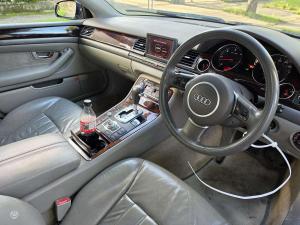 Blue Audi A8 2004 in Alytus, with an engine capacity of 3.94 L and mileage of 155 thousand km for 2950 €, photo 8 on AUTOMOTO.COM.LV