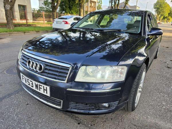 Blue Audi A8 2004 in Alytus, with an engine capacity of 3.94 L and mileage of 155 thousand km for 2950 €, photo 5 on AUTOMOTO.COM.LV