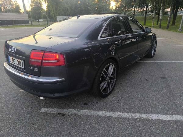 Blue Audi A8 2005 in Kedainiai, with an engine capacity of 4.13 L and mileage of 320 thousand km for 8200 €, photo 8 on AUTOMOTO.COM.LV