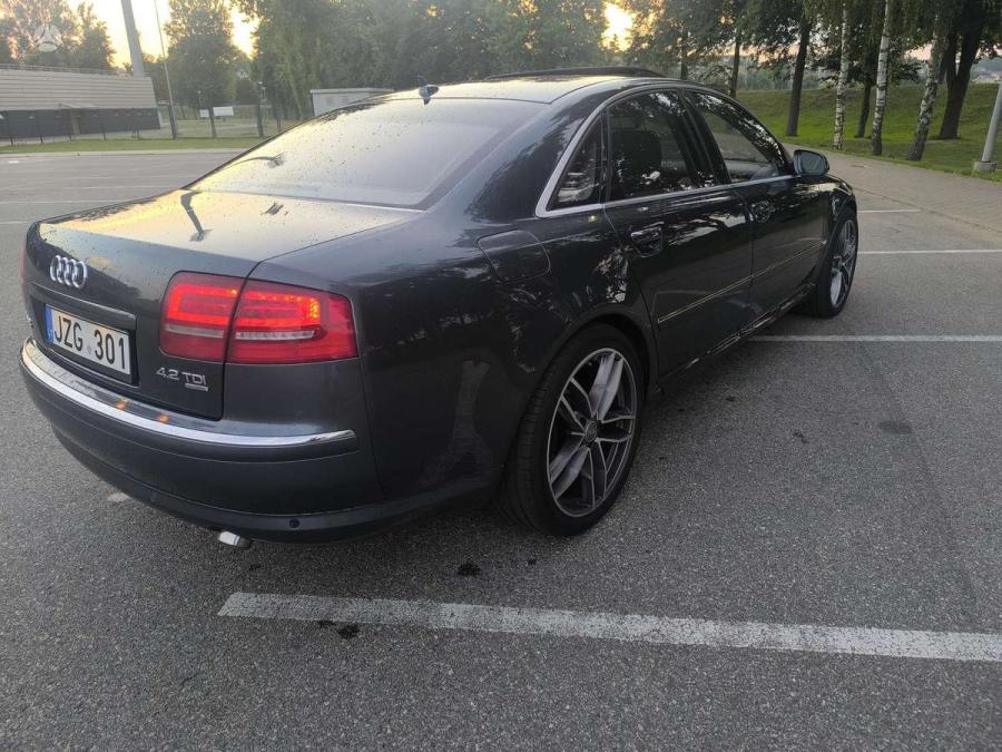 Blue Audi A8 2005 in Kedainiai, with an engine capacity of 4.13 L and mileage of 320 thousand km for 8200 €, photo 9 on AUTOMOTO.COM.LV