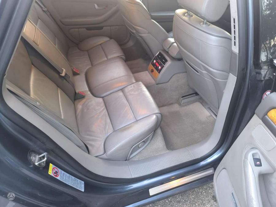 Blue Audi A8 2005 in Kedainiai, with an engine capacity of 4.13 L and mileage of 320 thousand km for 8200 €, photo 17 on AUTOMOTO.COM.LV