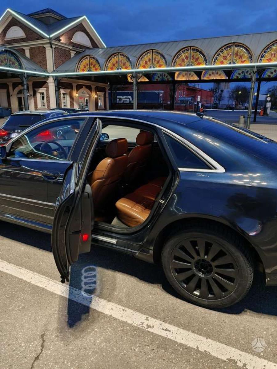 Zils Audi A8 2005 Mažeikiai, ar dzinēja tilpumu 3.00 L un nobraukumu 401 tūkst. km par 1800 €, foto 7 vietnē AUTOMOTO.COM.LV
