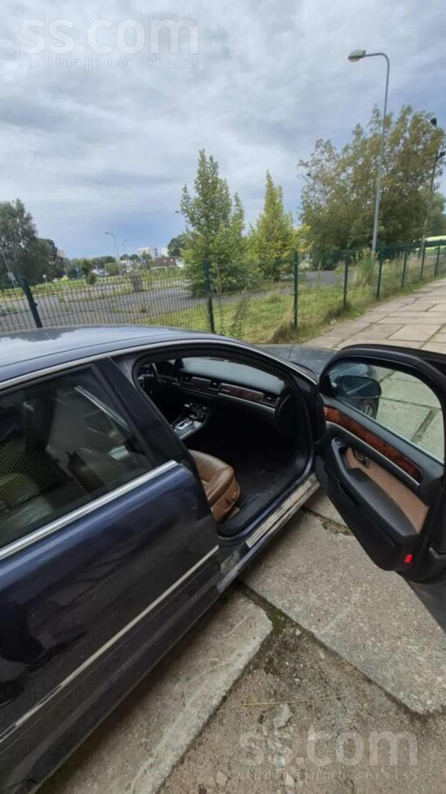 Zils Audi A8 2006 Rīga, ar dzinēja tilpumu 3.00 L un nobraukumu 440 tūkst. km par 4300 €, foto 4 vietnē AUTOMOTO.COM.LV