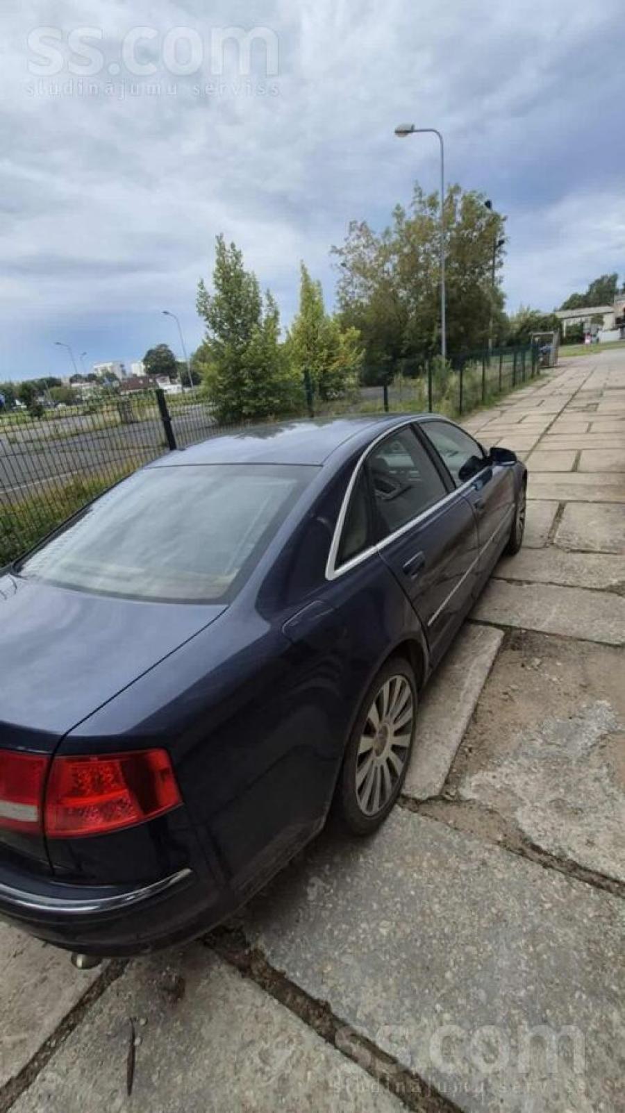 Zils Audi A8 2006 Rīga, ar dzinēja tilpumu 3.00 L un nobraukumu 440 tūkst. km par 4300 €, foto 5 vietnē AUTOMOTO.COM.LV