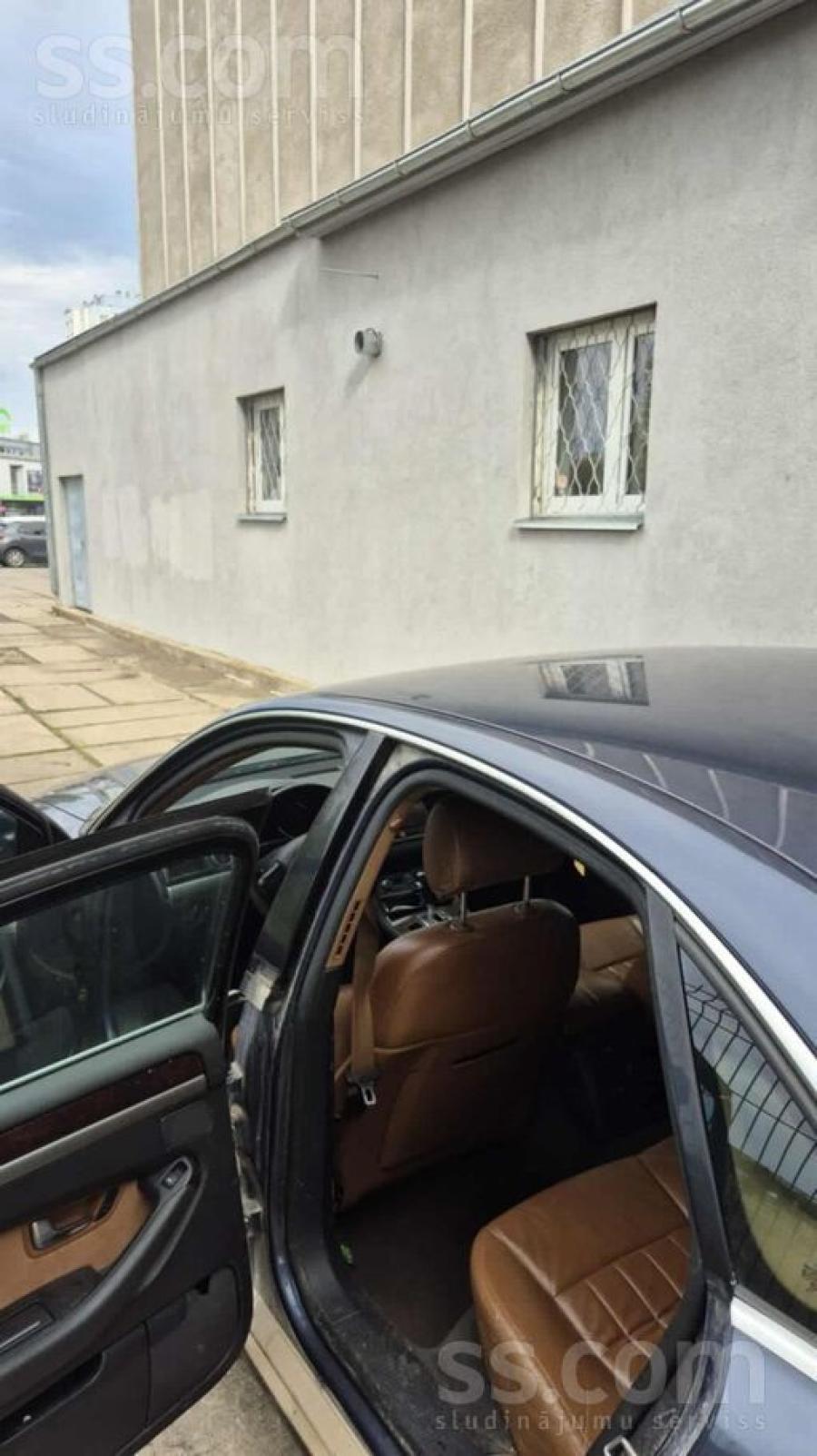 Zils Audi A8 2006 Rīga, ar dzinēja tilpumu 3.00 L un nobraukumu 440 tūkst. km par 4300 €, foto 9 vietnē AUTOMOTO.COM.LV