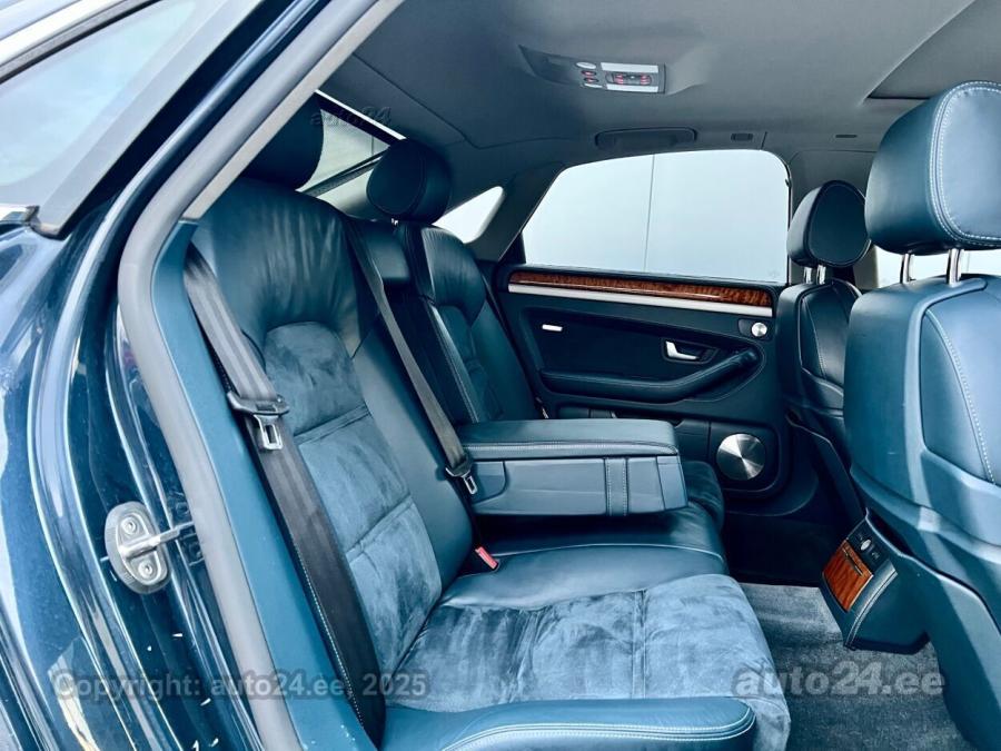 Zils Audi A8 2007 Tallina, ar dzinēja tilpumu 4.10 L un nobraukumu 335 tūkst. km par 6999 €, foto 14 vietnē AUTOMOTO.COM.LV