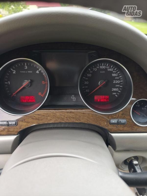 Blue Audi A8 2007 in Panevezys, with an engine capacity of 3.00 L and mileage of 318 thousand km for 4000 €, photo 7 on AUTOMOTO.COM.LV